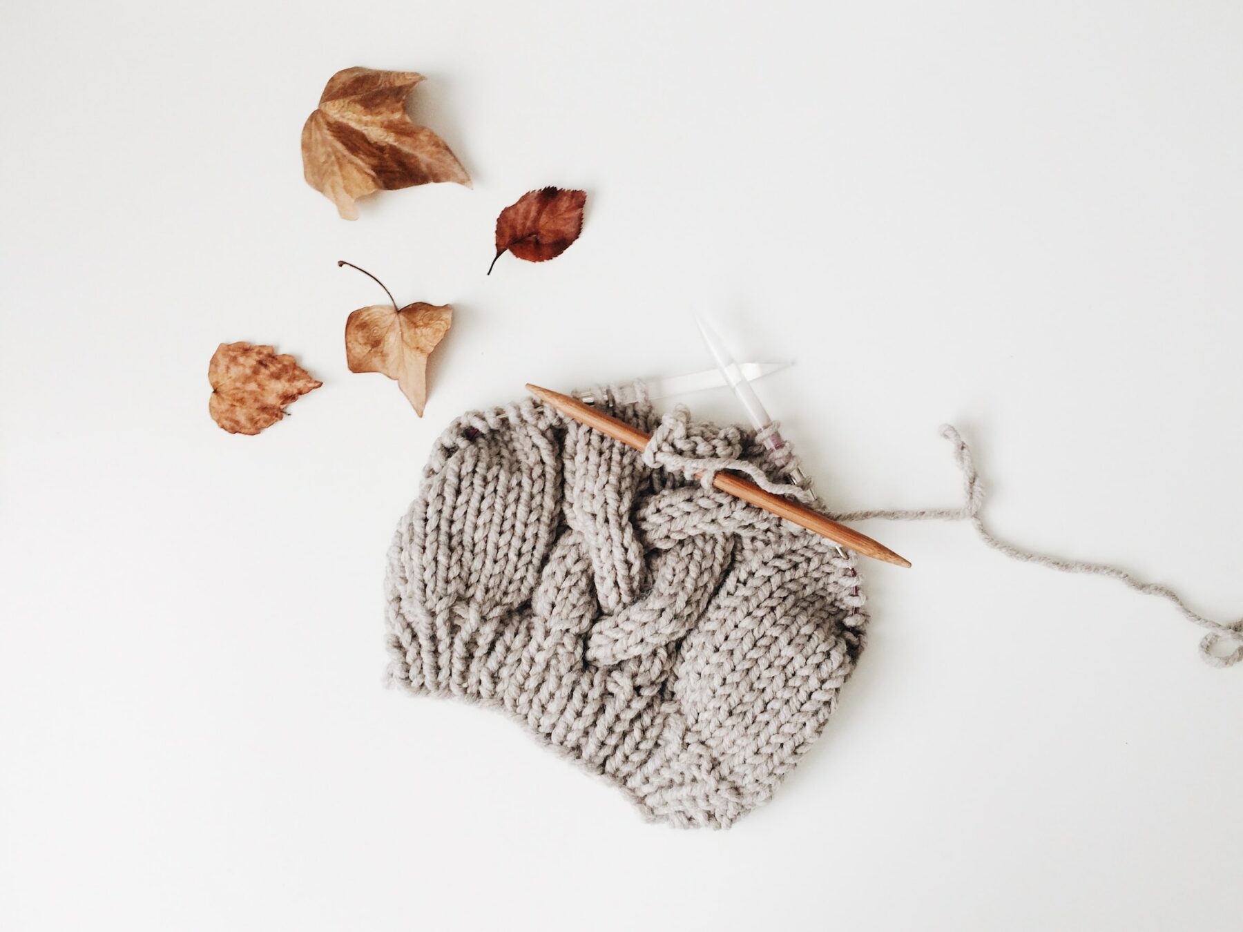 Hvordan lærer man at strikke? En komplet guide til begyndere - Knit